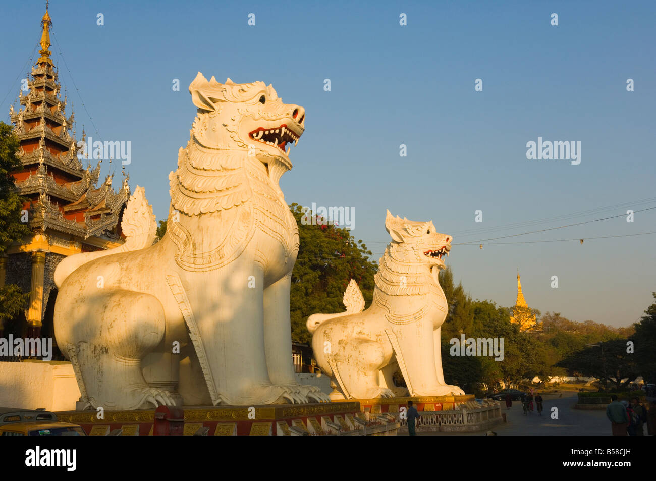 Entrance gate to Mandalay Hill, Mandalay, Myanmar (Burma Stock Photo ...