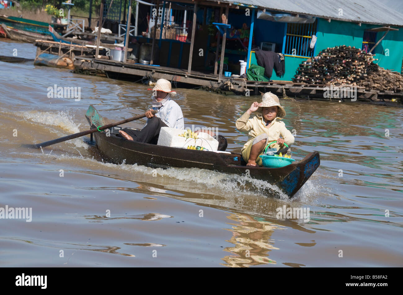 Vietnamese boat people hi-res stock photography and images - Alamy