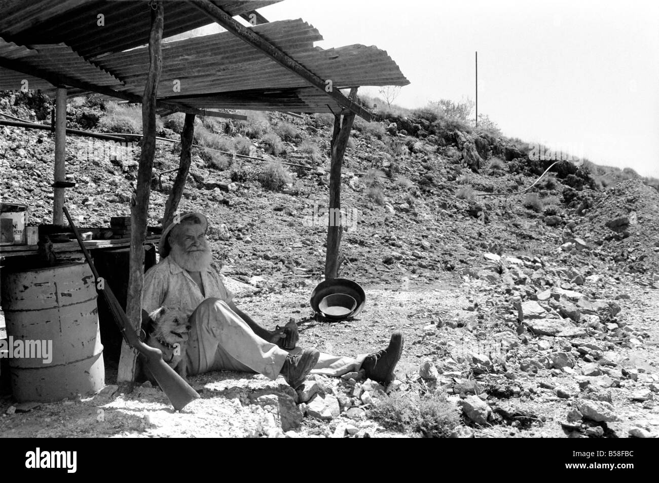 Outback: Rural: Marble Bar Western Australia: 68 year old Ken ...