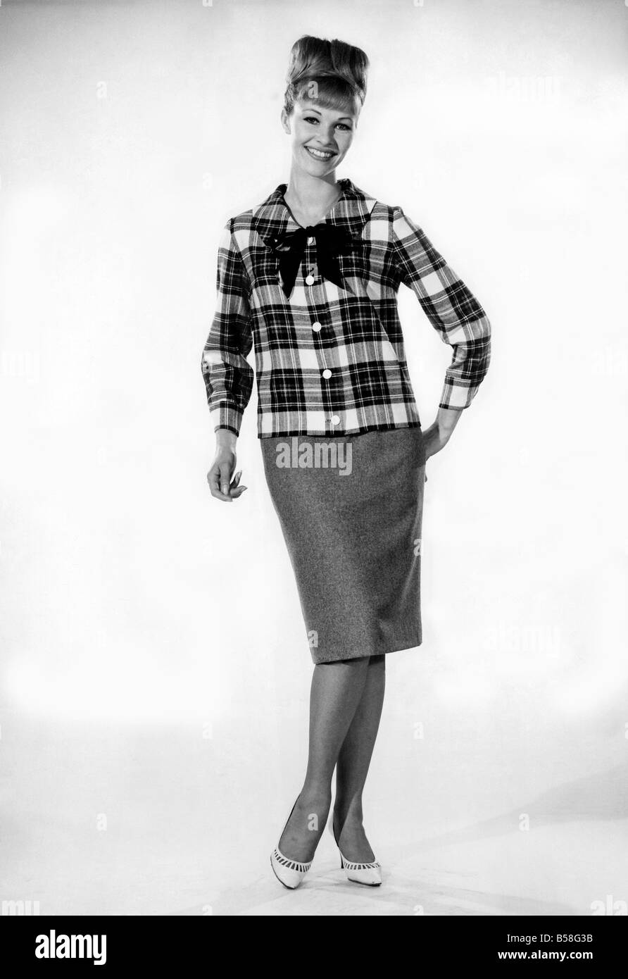 Reveille Fashions: Jo Waring. November 1964 P006745 Stock Photo - Alamy
