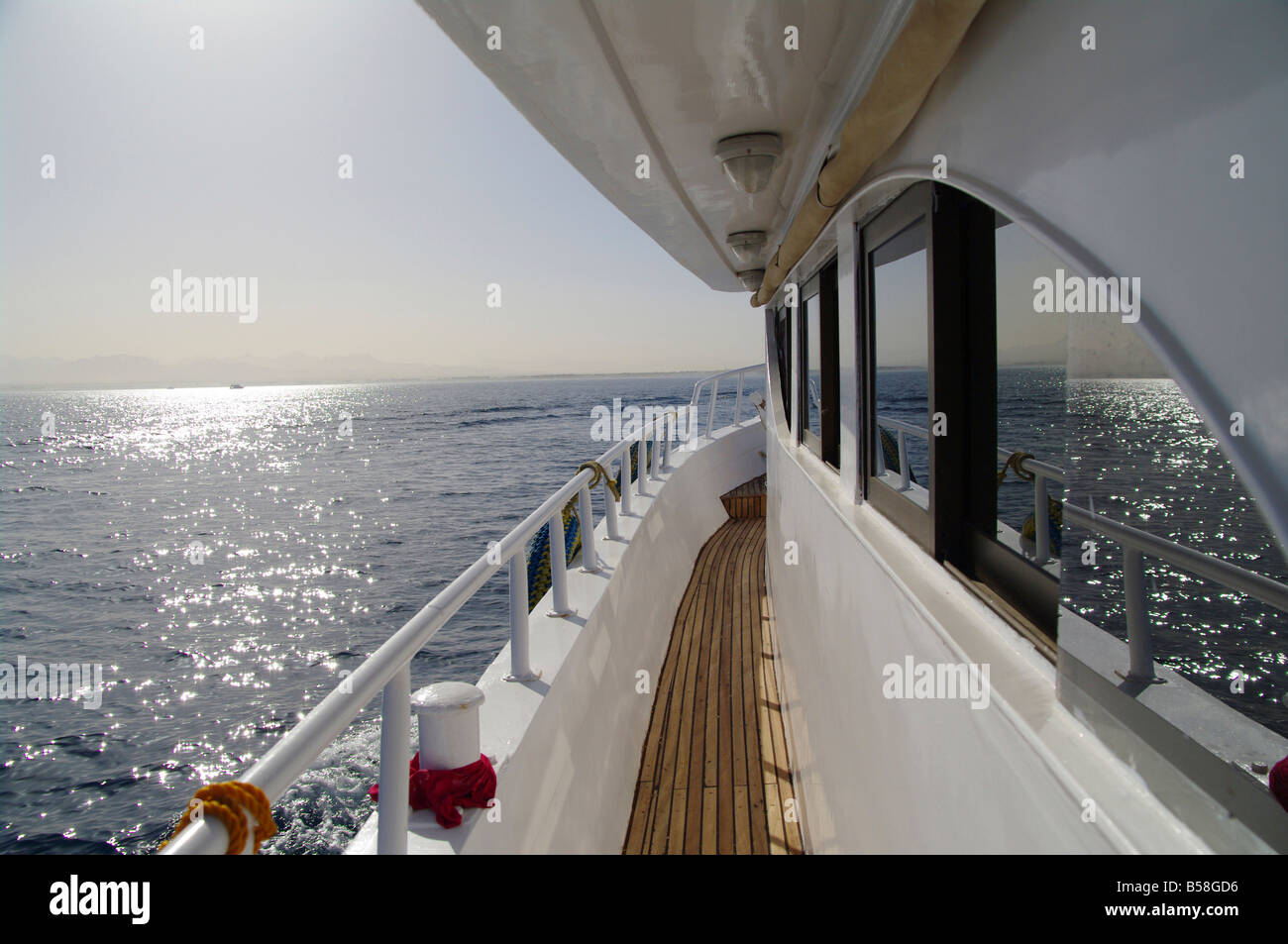 Cruise ship rail railing hi-res stock photography and images - Alamy