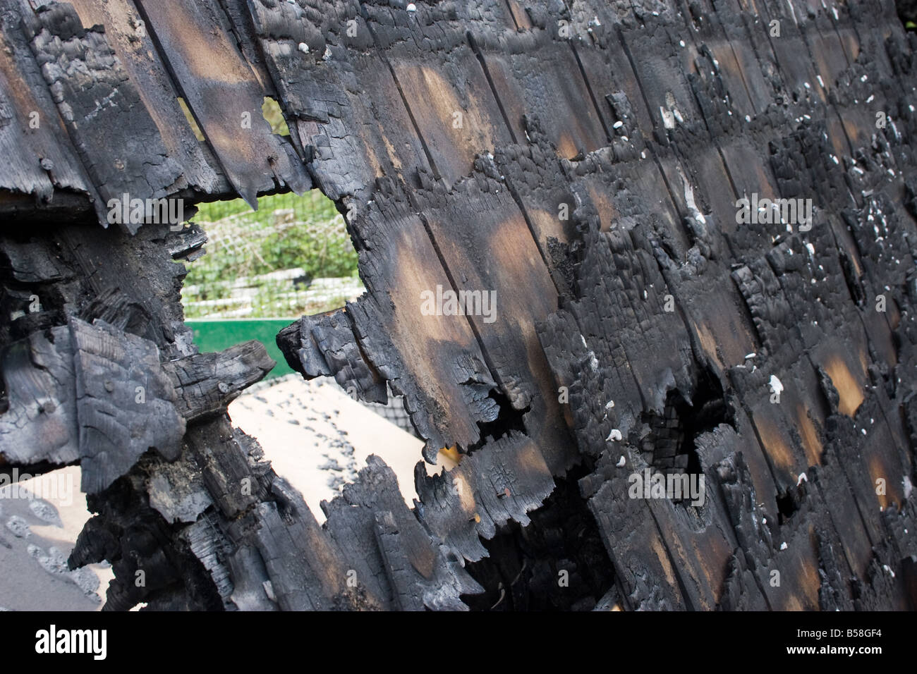 Burnt out building hi-res stock photography and images - Alamy