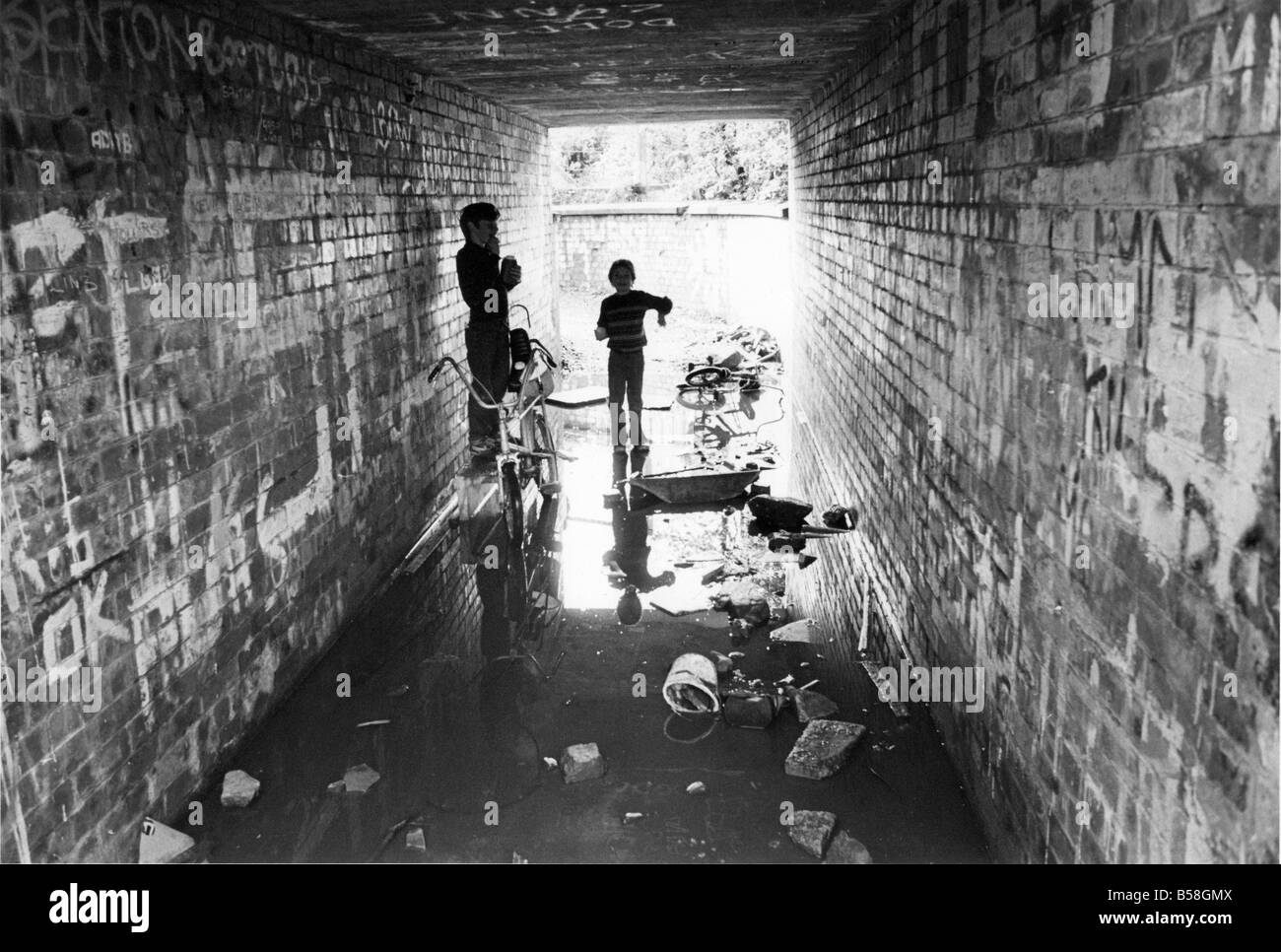 1980s poverty uk hi-res stock photography and images - Alamy