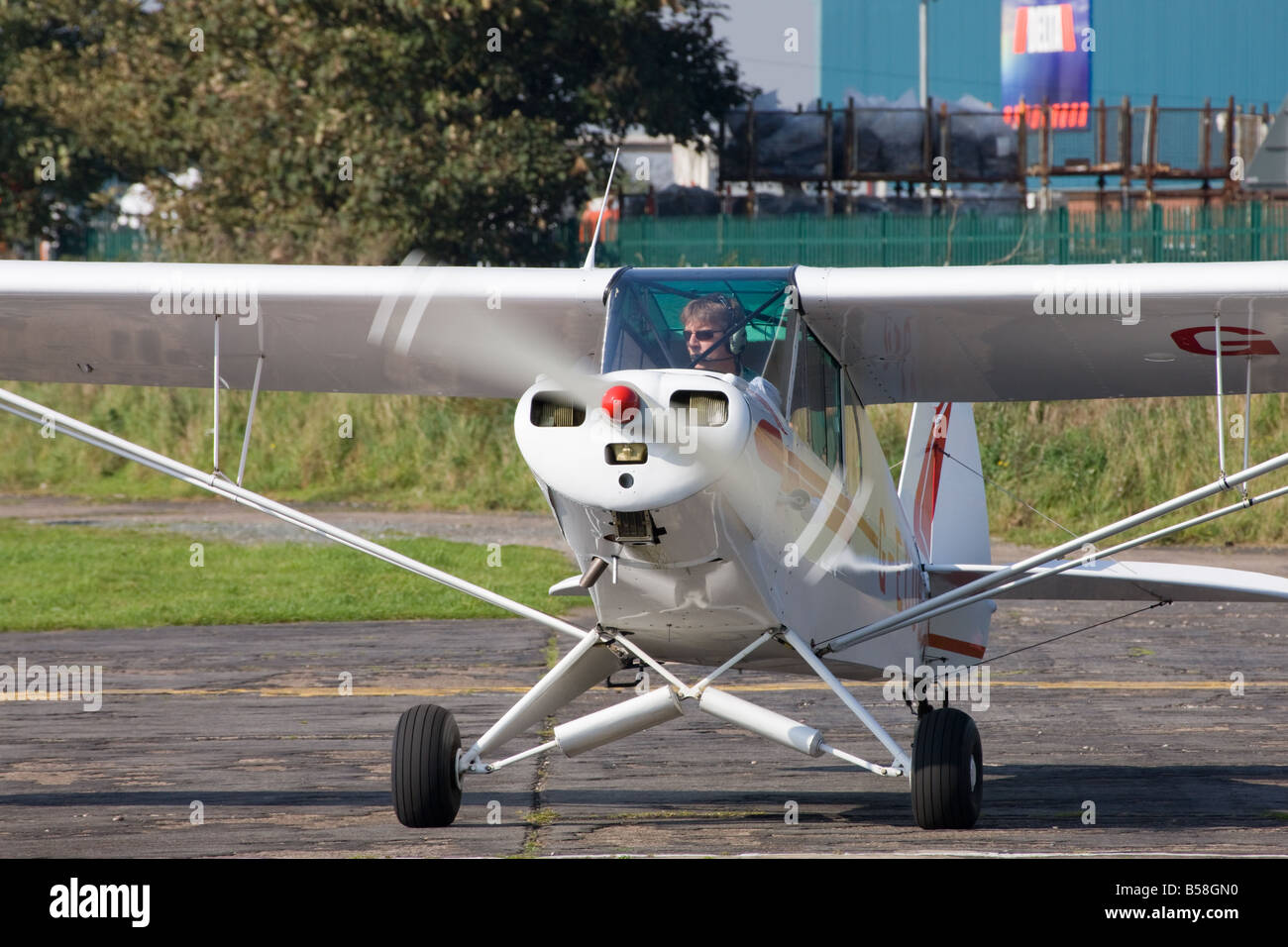Cockpit piper super cub aircraft hi-res stock photography and images ...