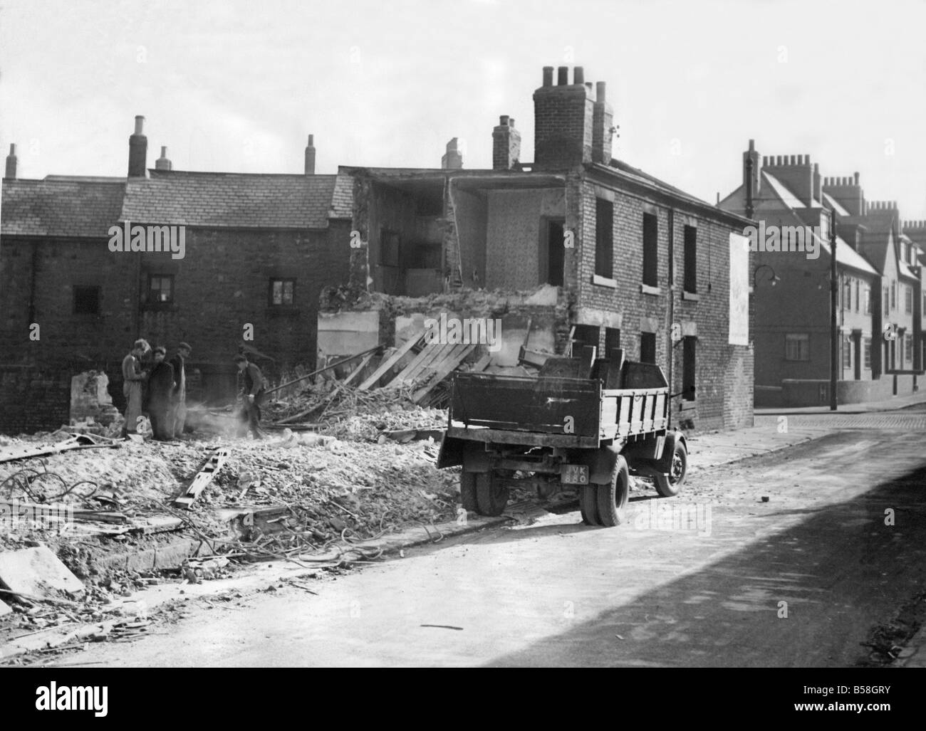 Uk poverty 1950s hi-res stock photography and images - Alamy