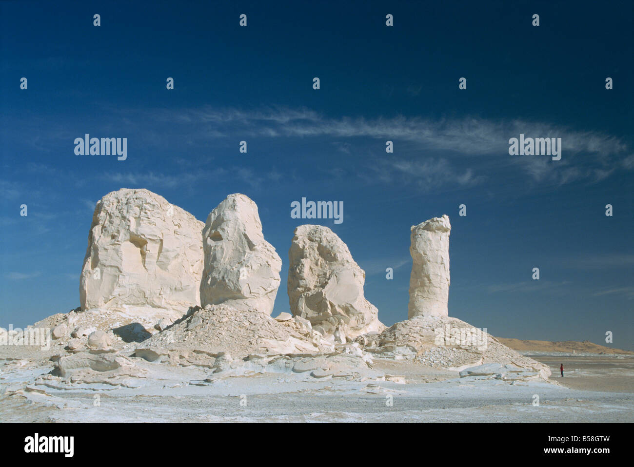 Isolated chalk towers remnants of karst Farafra Oasis White Desert ...
