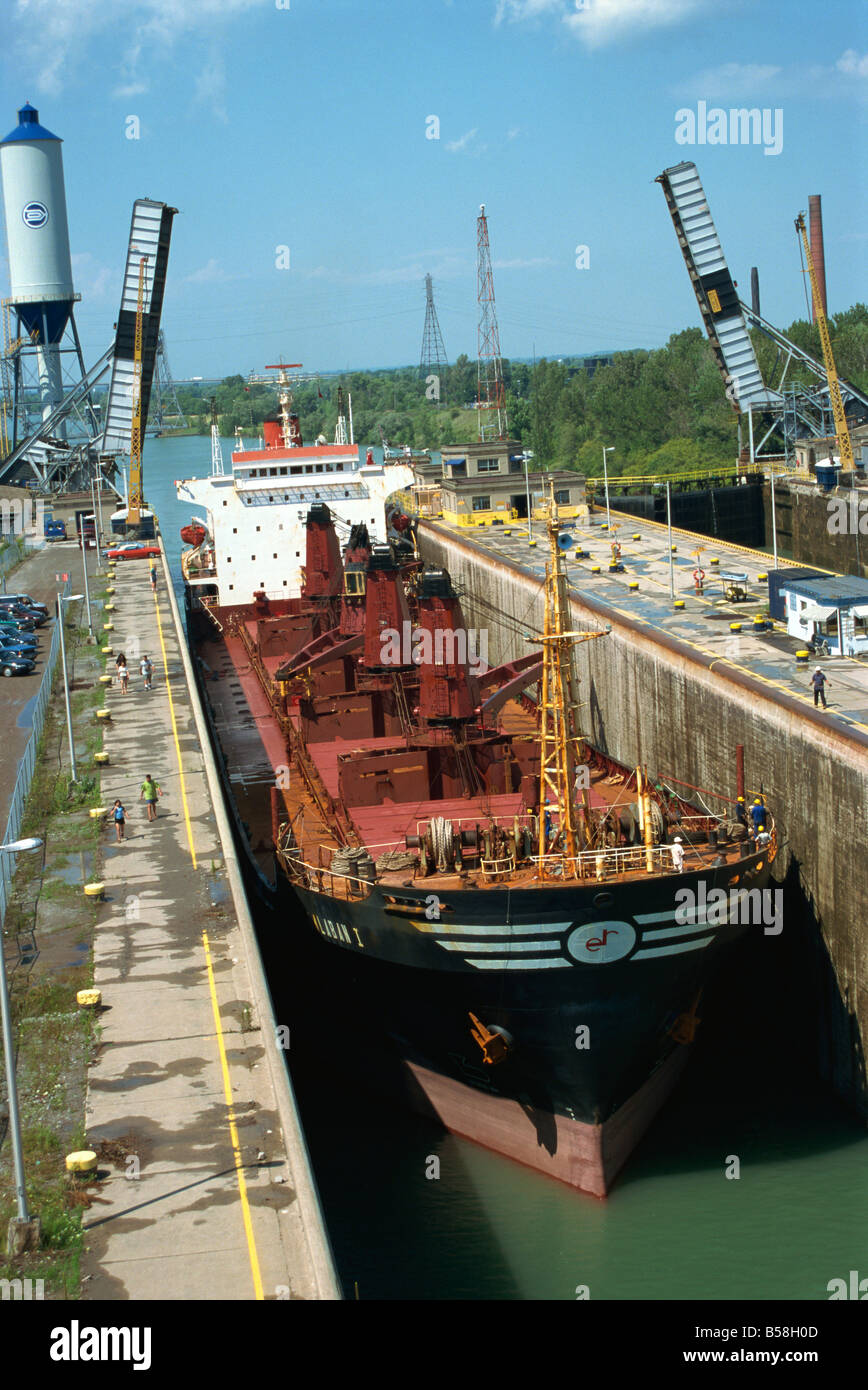Welland Ship Canal lower lock between Lakes Ontario and Erie Ontario ...