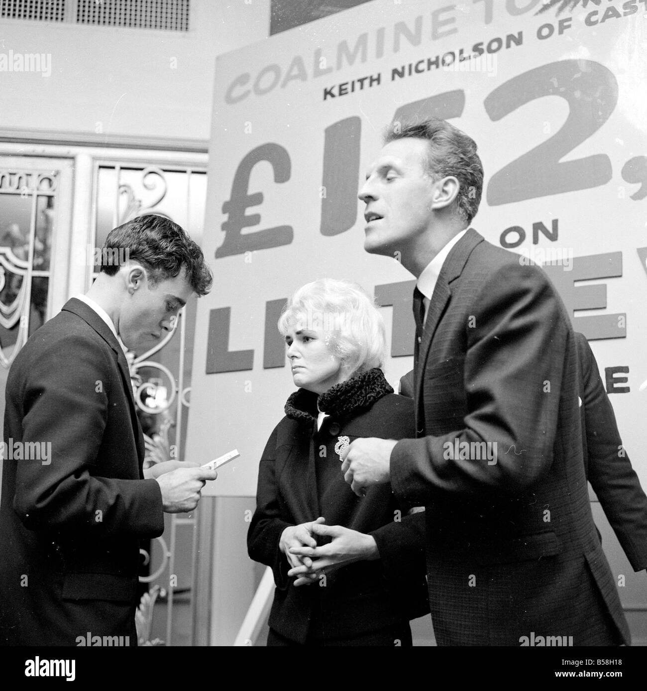 Pools winner Vivienne Nicholson and husband Keith Howard Nicholson ...