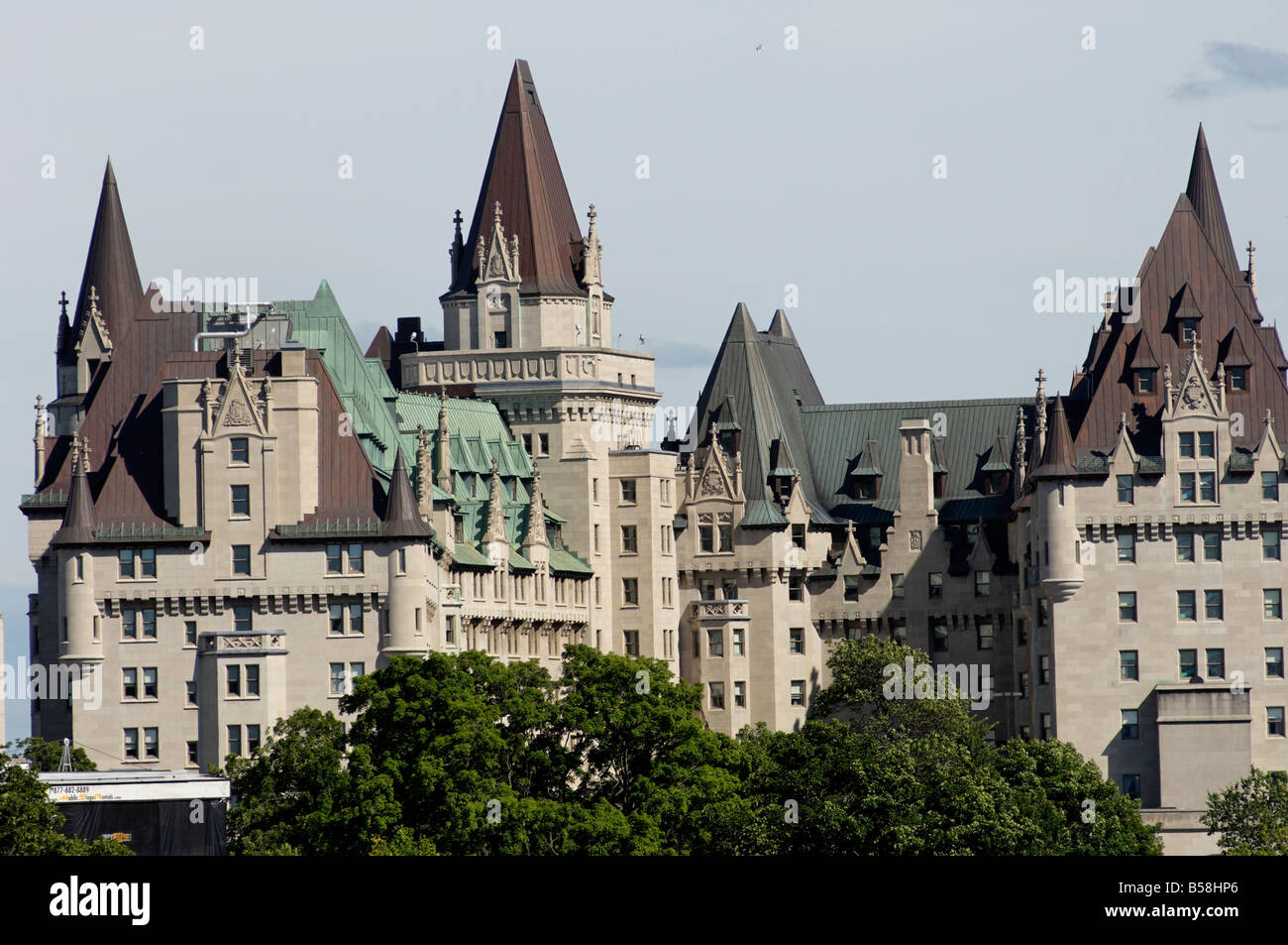Limestone building hi-res stock photography and images - Alamy