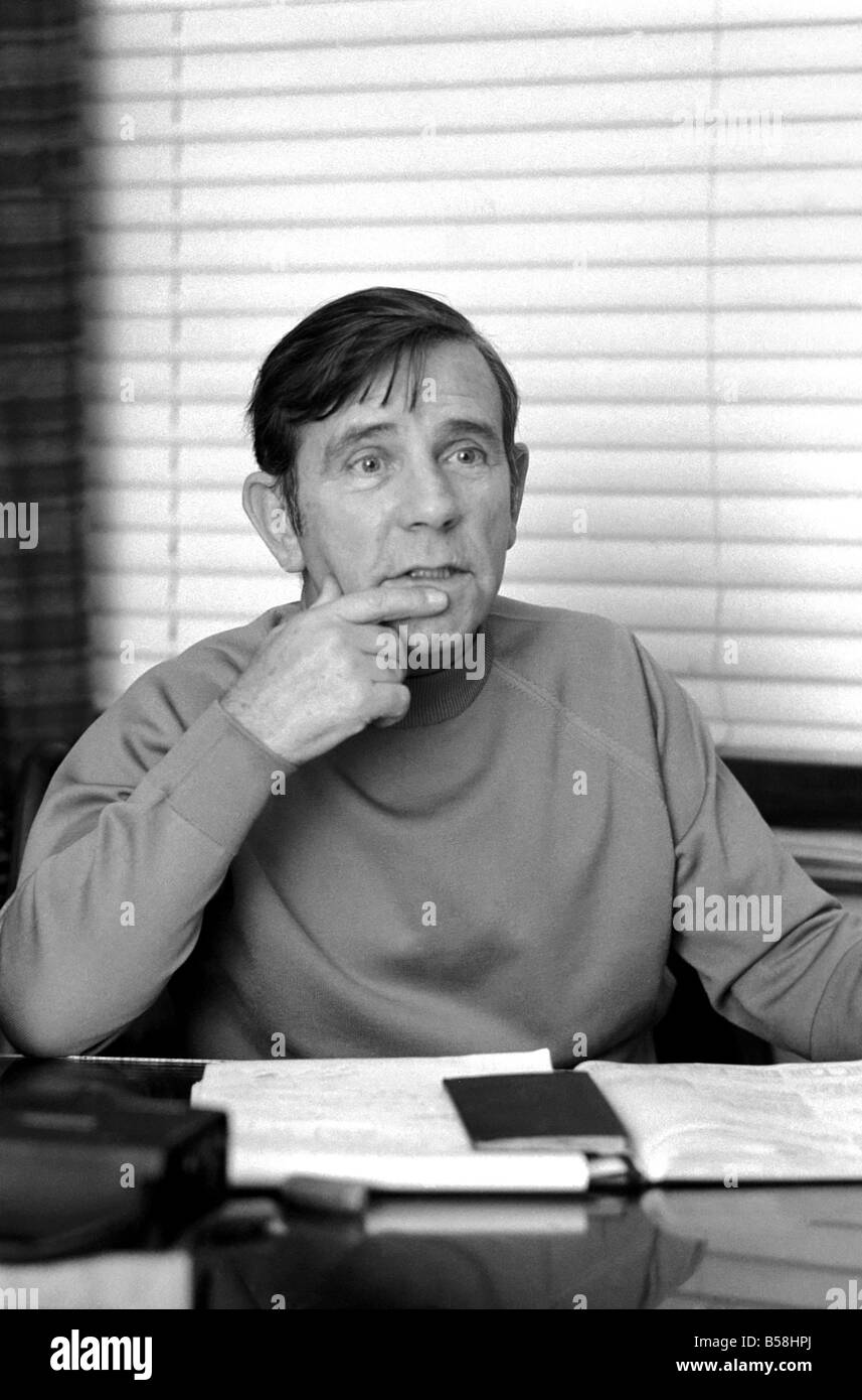 Comedian: Humour: Norman Wisdom. December 1976 76-07485-019 Stock Photo ...