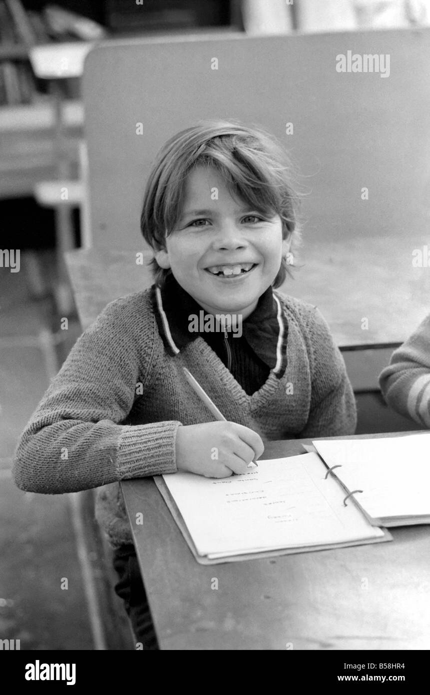 1970s classroom children hi-res stock photography and images - Alamy