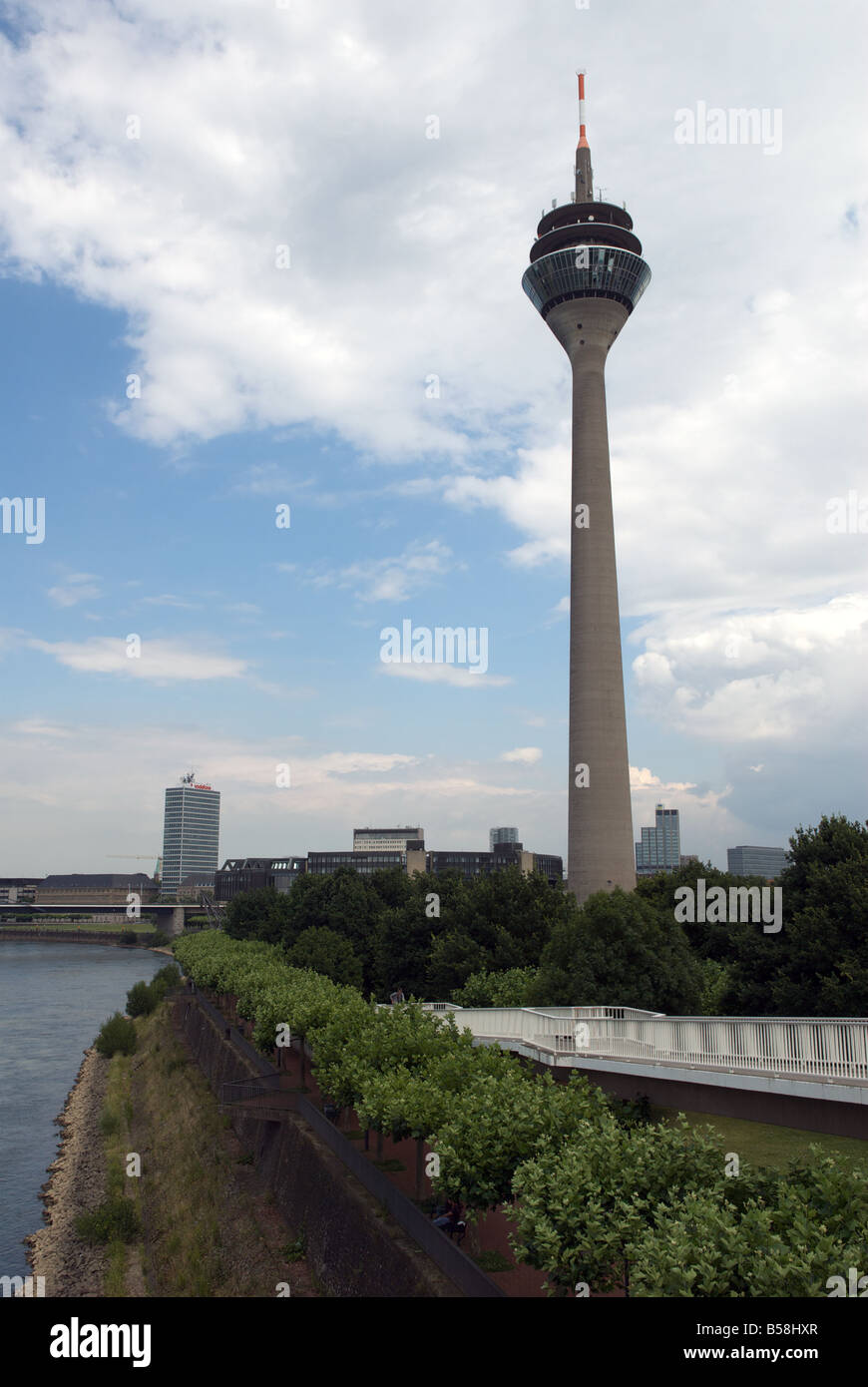Rheinturm rhine tower dusseldorf hi-res stock photography and images ...