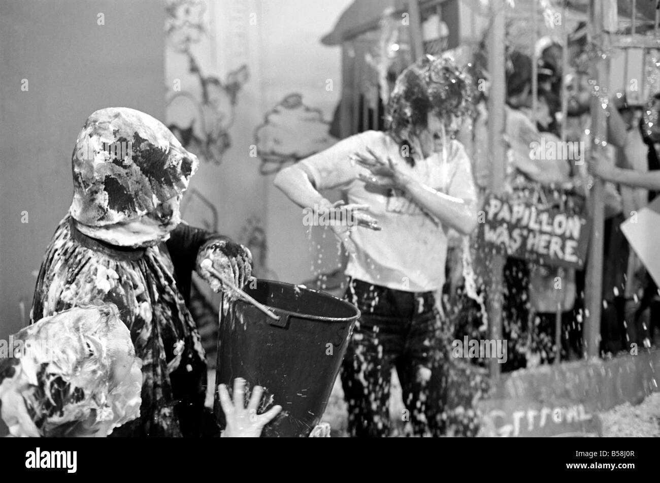 Entertainment: Television programme: Tiswas: Daily Mirror's Sue Tranter ...