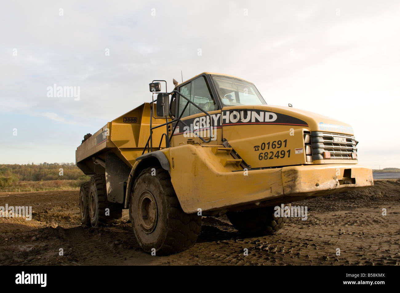 earth mover eathmover truck large big lorry quarry moving caterpiller ...