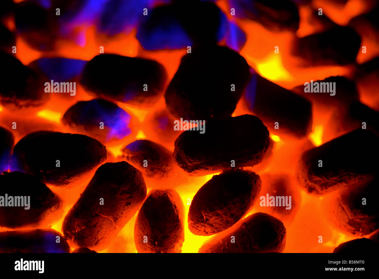 Glowing coal fire Stock Photo - Alamy