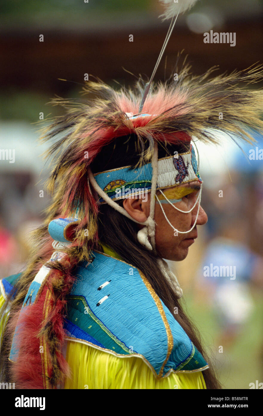 Traditional dress of columbia men hi-res stock photography and images ...