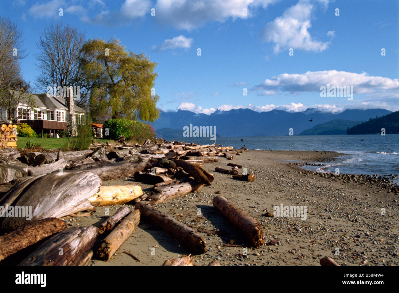 Gibsons british columbia hi-res stock photography and images - Alamy