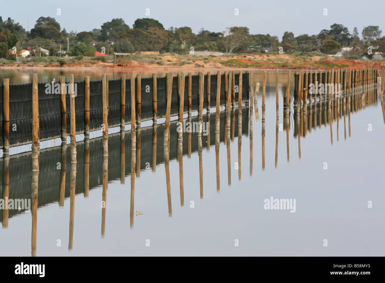 Wind break fence hi-res stock photography and images - Alamy