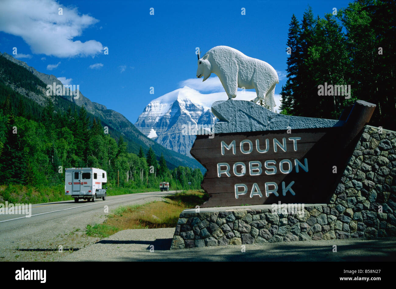Road and sign for Mount Robson Provincial Park with mountain in the ...
