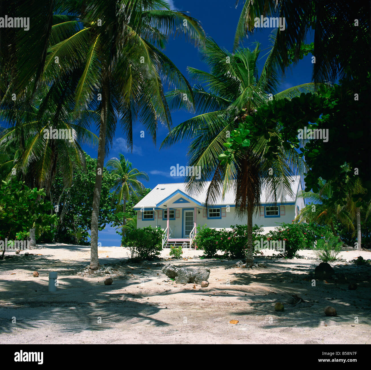 The cayman islands houses hi-res stock photography and images - Alamy