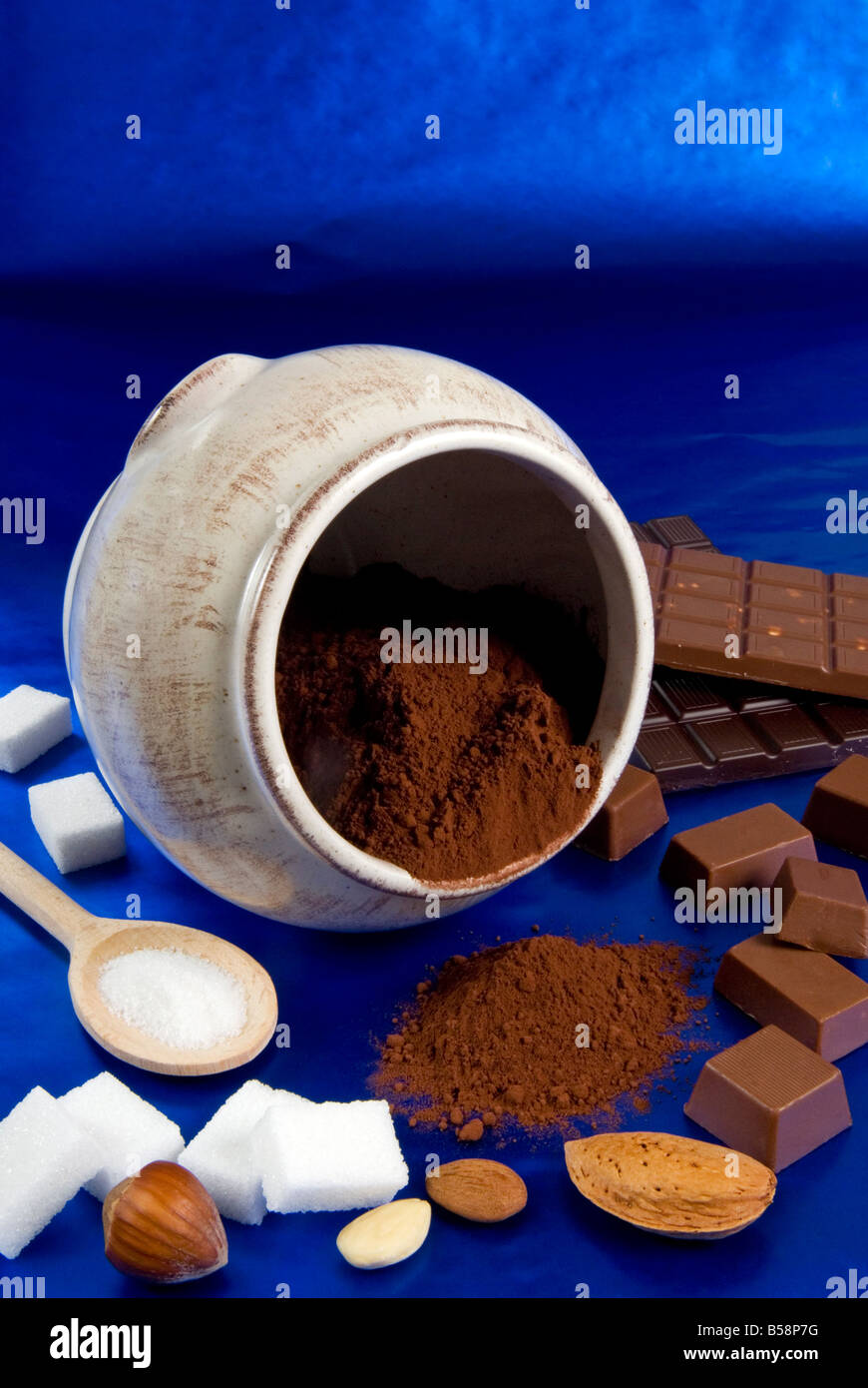 Ingredients for chocolate hi-res stock photography and images - Alamy