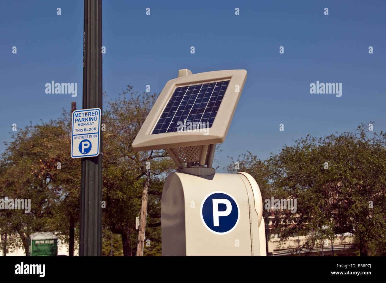 Solar powered parking meter hi-res stock photography and images - Alamy