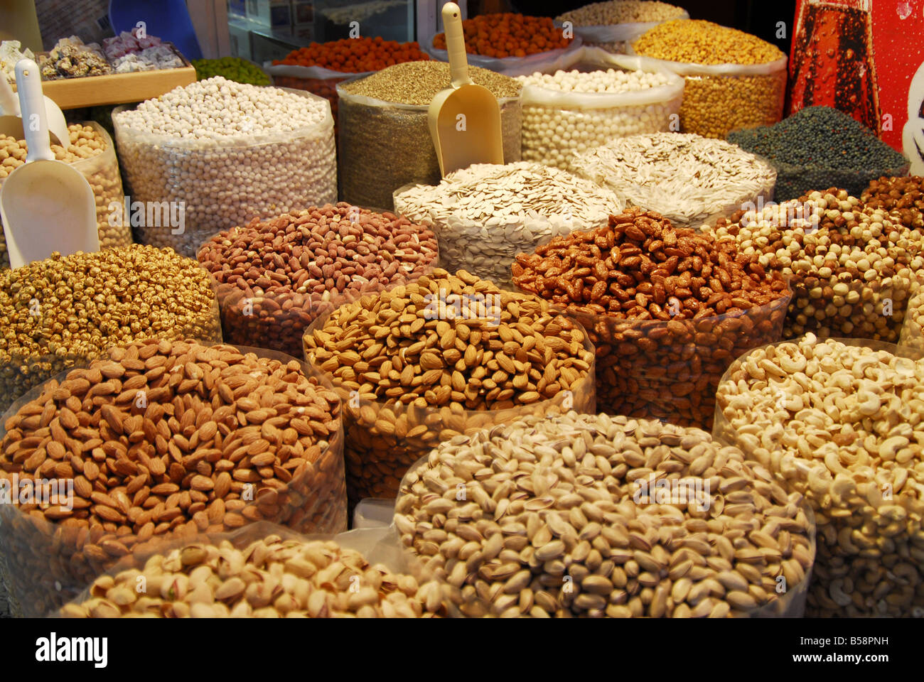 Nut stall hi-res stock photography and images - Alamy
