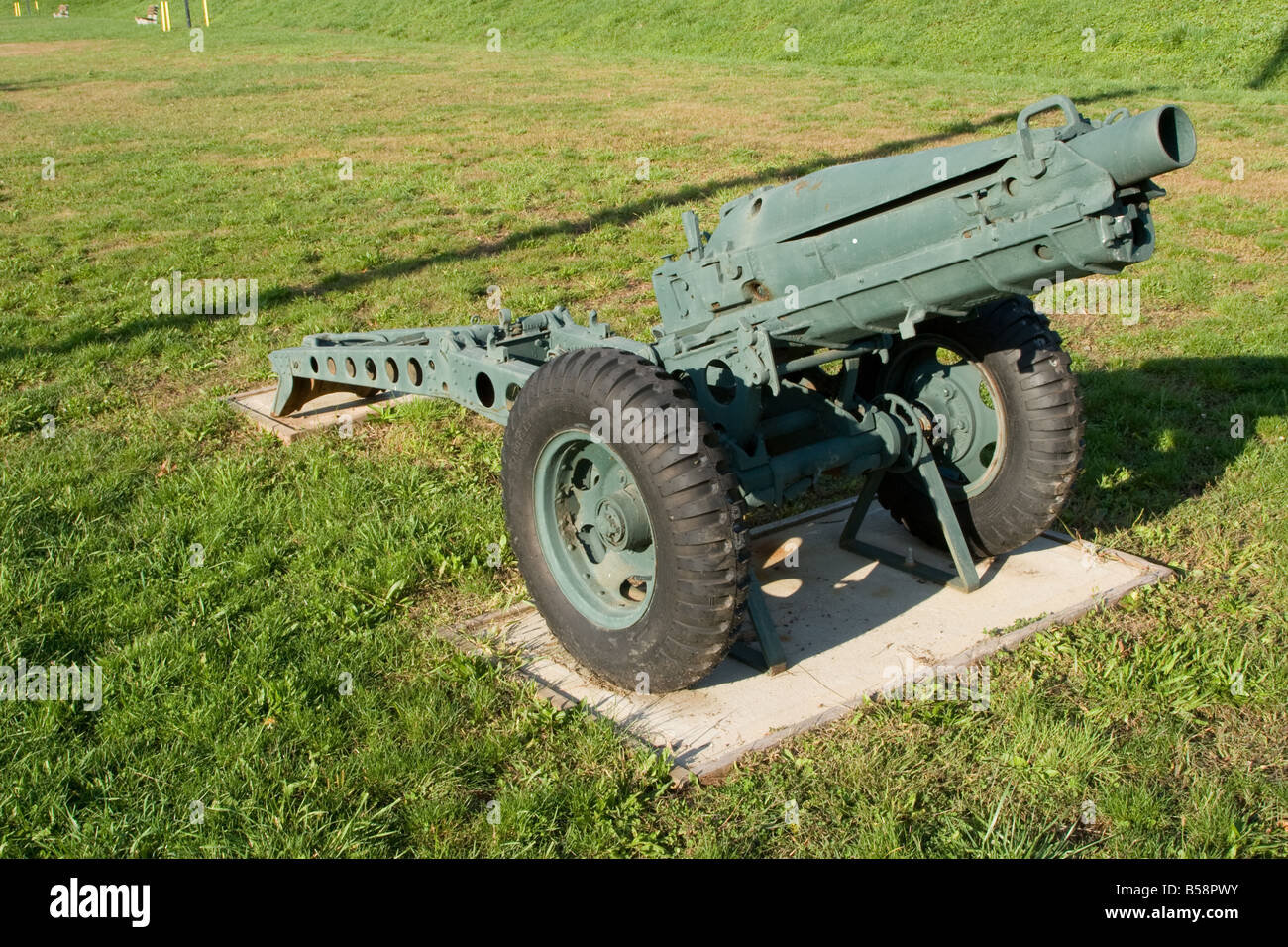 75mm artillery howitzer Stock Photo - Alamy