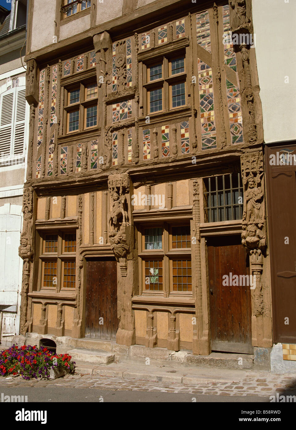 Half timbered building hi-res stock photography and images - Alamy