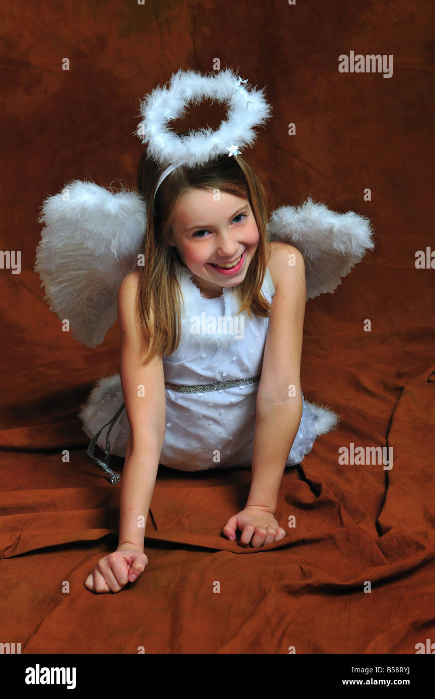 Small angel wings hi-res stock photography and images - Alamy