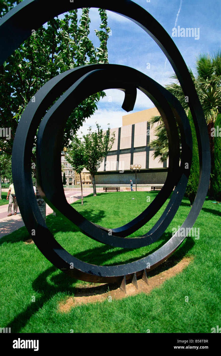 Sculpture promenade hi-res stock photography and images - Alamy