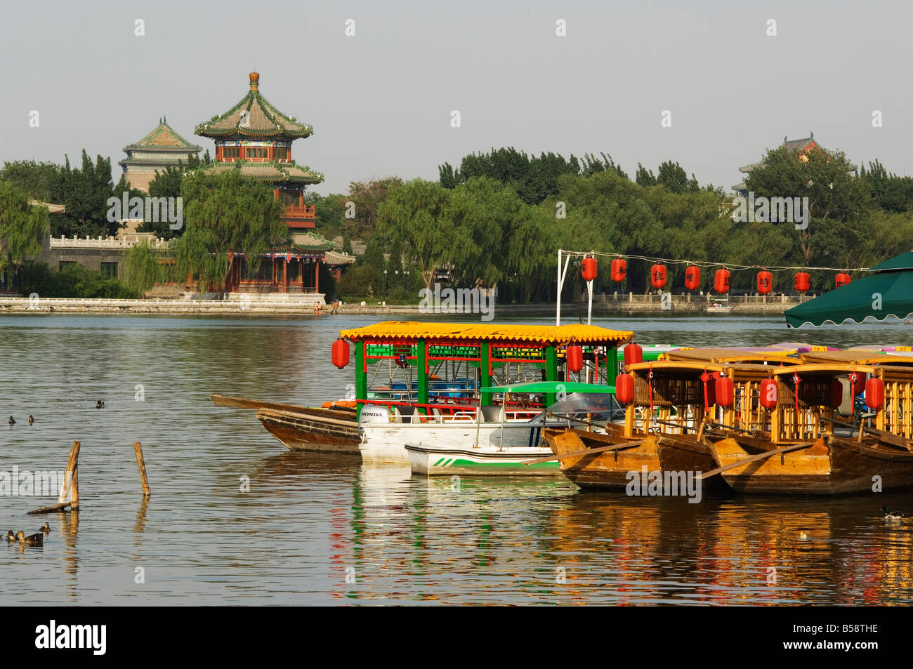 Houhai lake boats hi-res stock photography and images - Alamy