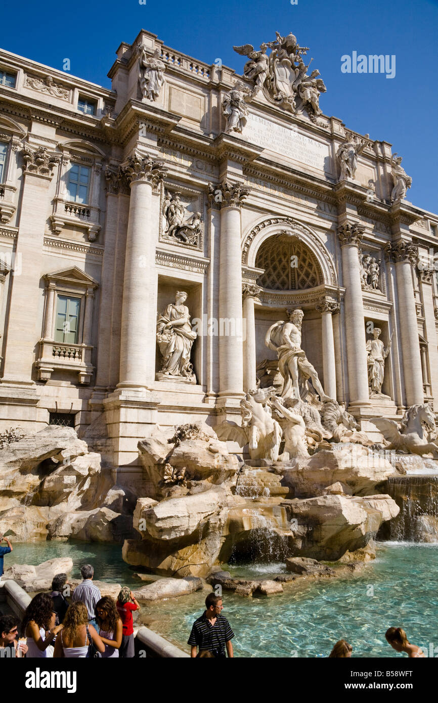 Visiting trevi fountain hi-res stock photography and images - Alamy