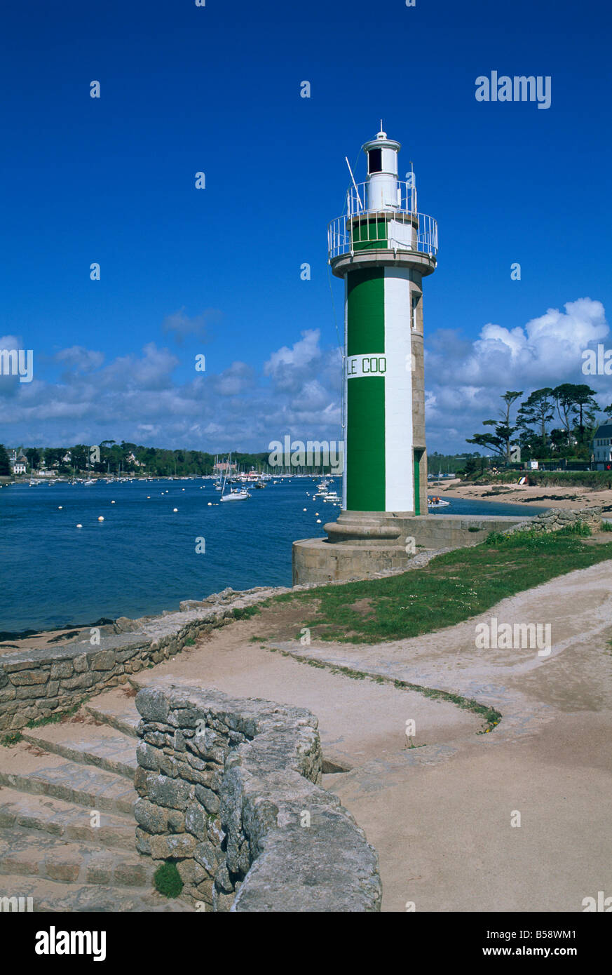 Le le coq lighthouse hi-res stock photography and images - Alamy
