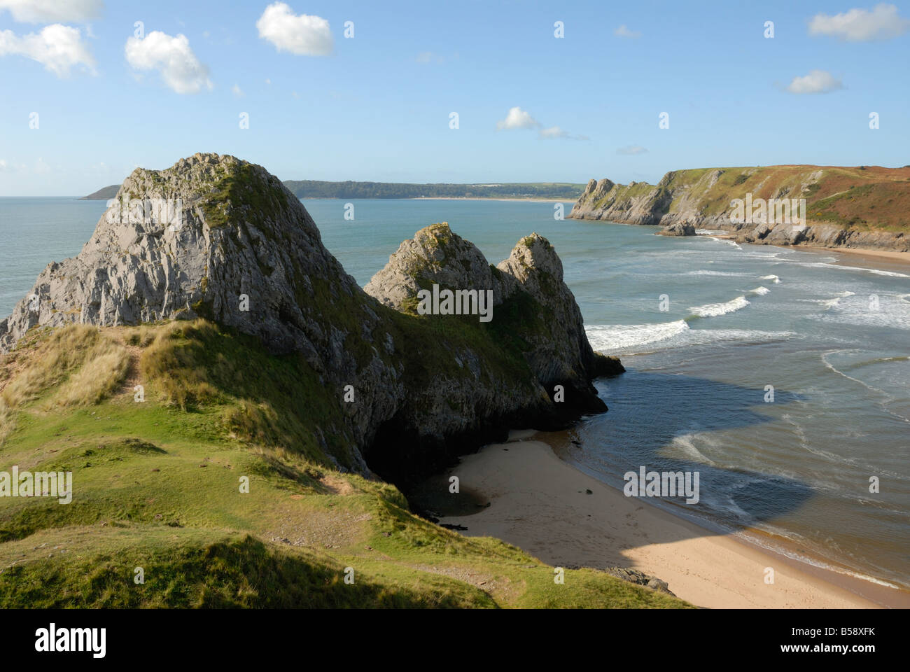 Three Cliffs Bay on the Gower Peninsula Stock Photo - Alamy