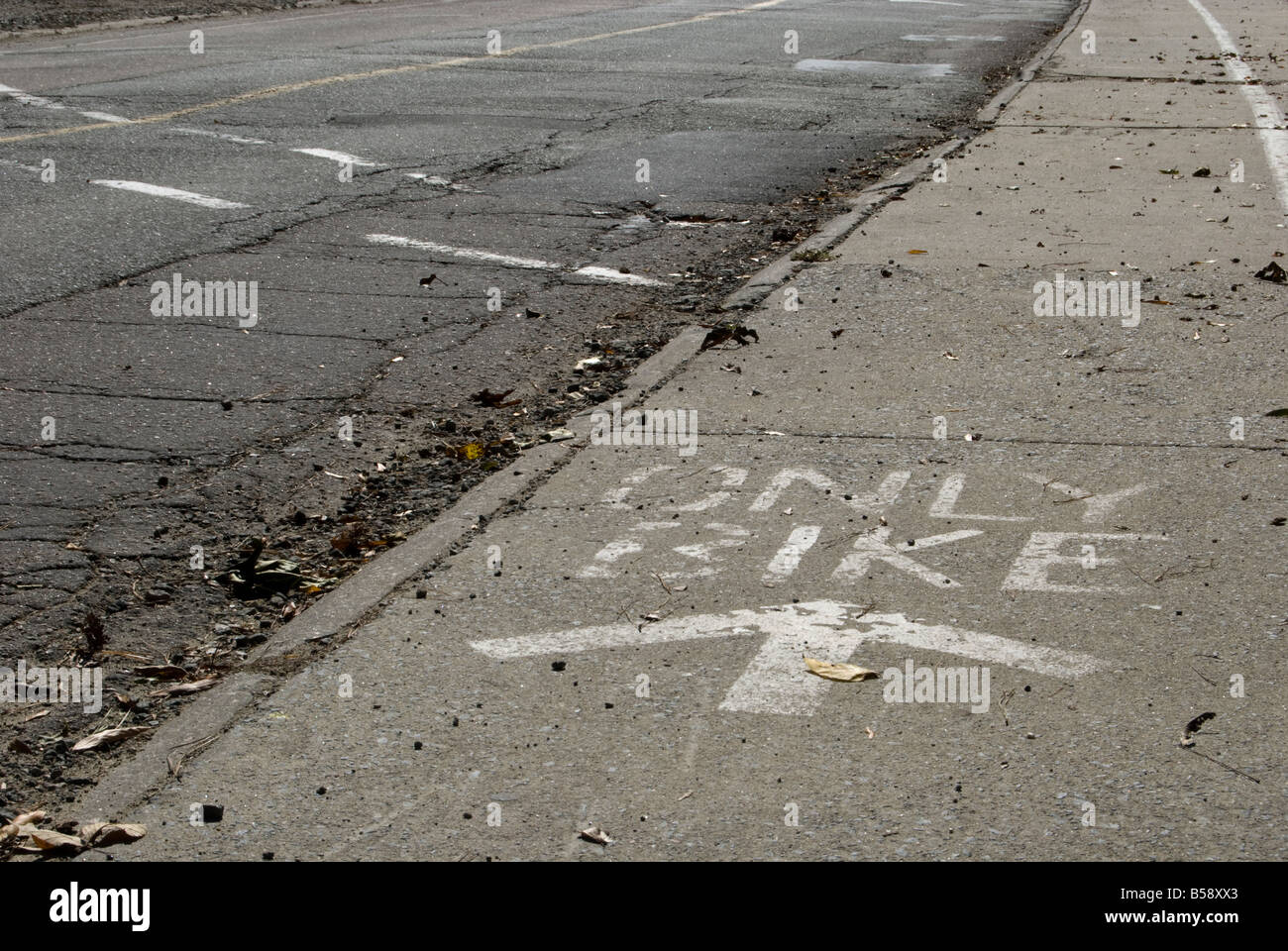 Bike bikelane hi-res stock photography and images - Alamy