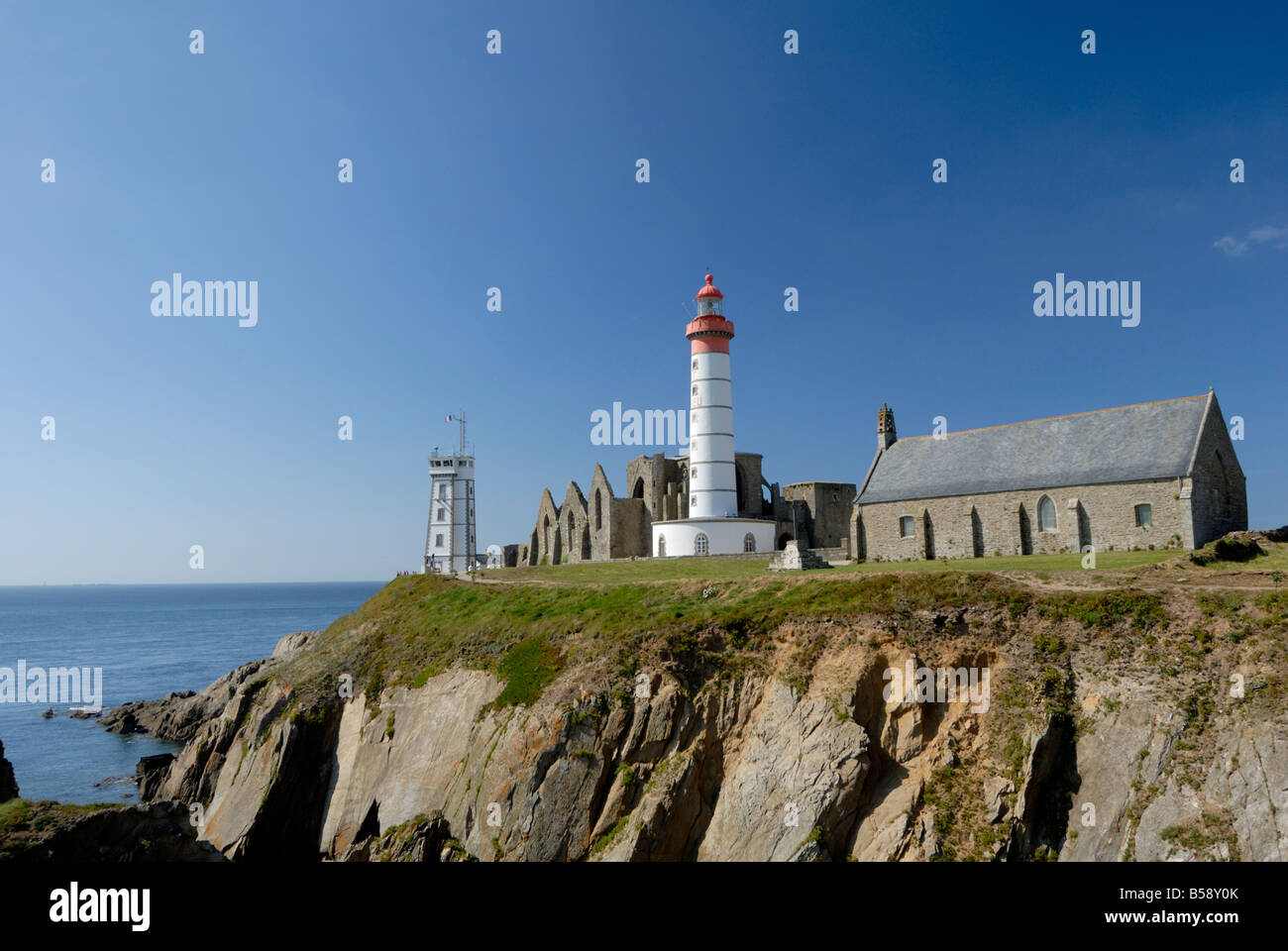 Saint Mathieu lighthouse and ruined abbey, Brittany, France, Europe ...