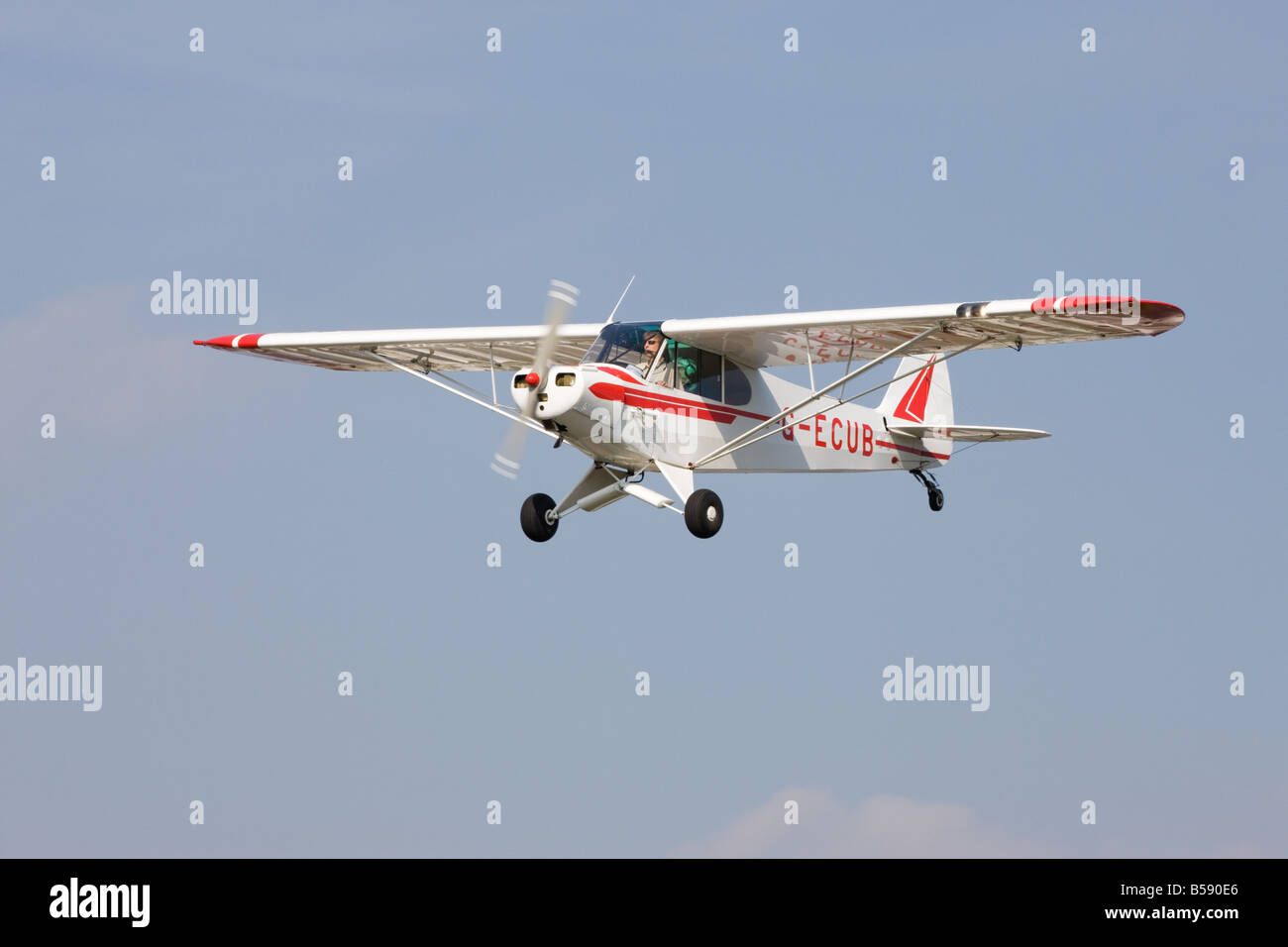 Aircraft piper cub hi-res stock photography and images - Alamy