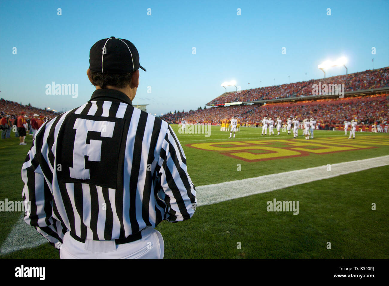 College football referees hi-res stock photography and images - Alamy