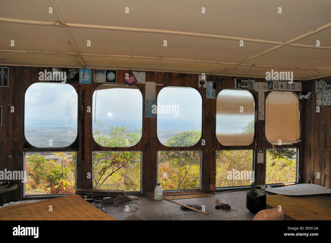 Volcano house hawaii hi-res stock photography and images - Alamy