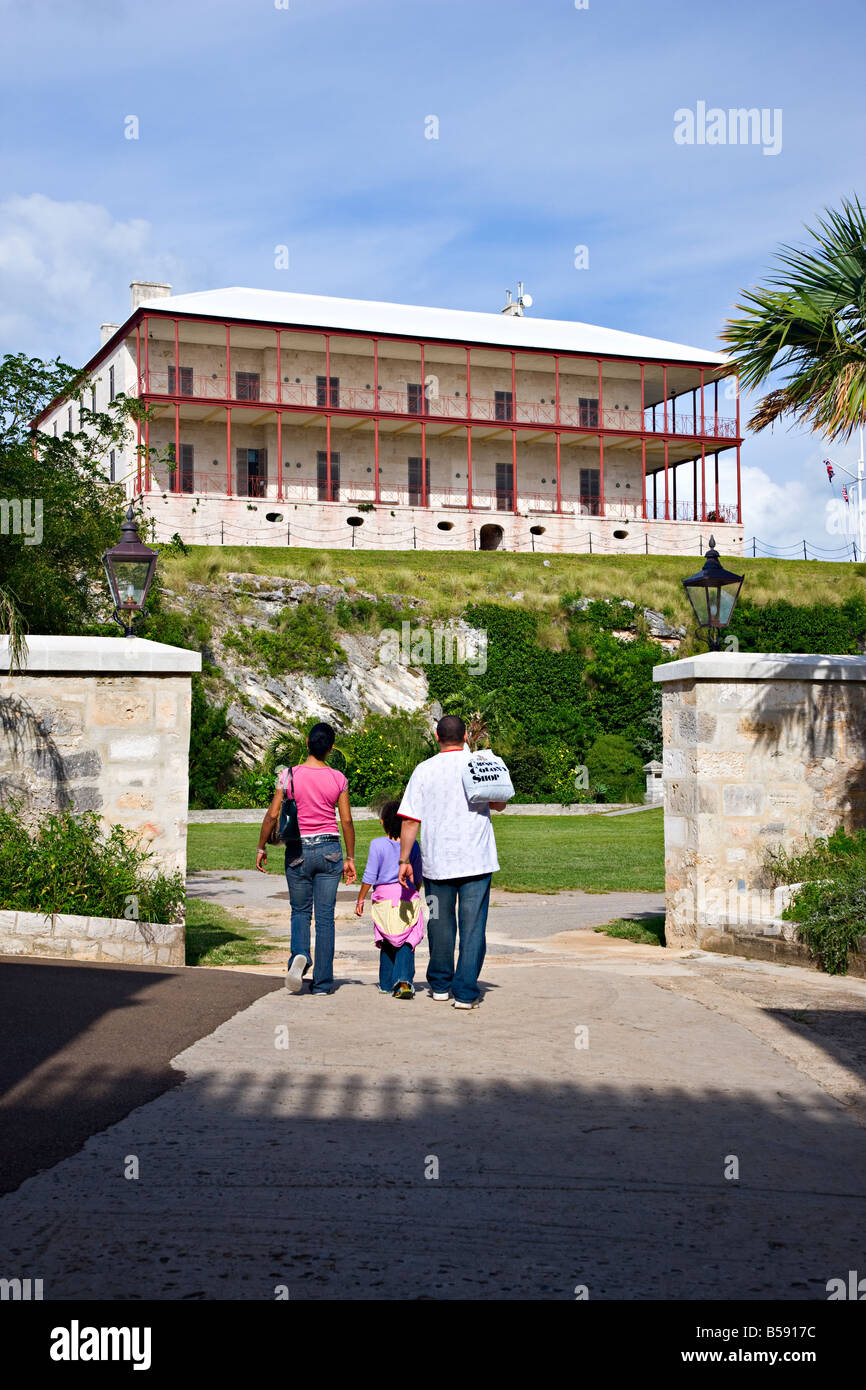 Commissioner's House at Bermuda Maritime Museum, Royal Naval Dockyard ...