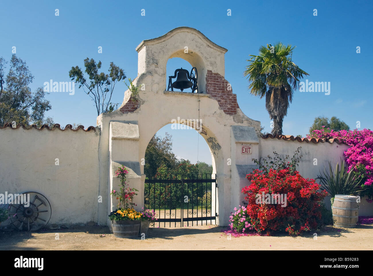 Adobe house monterey hi-res stock photography and images - Alamy