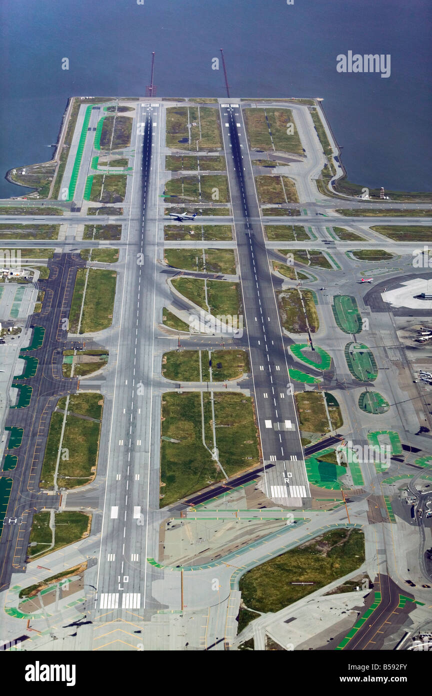 San Francisco Airport Runway Map