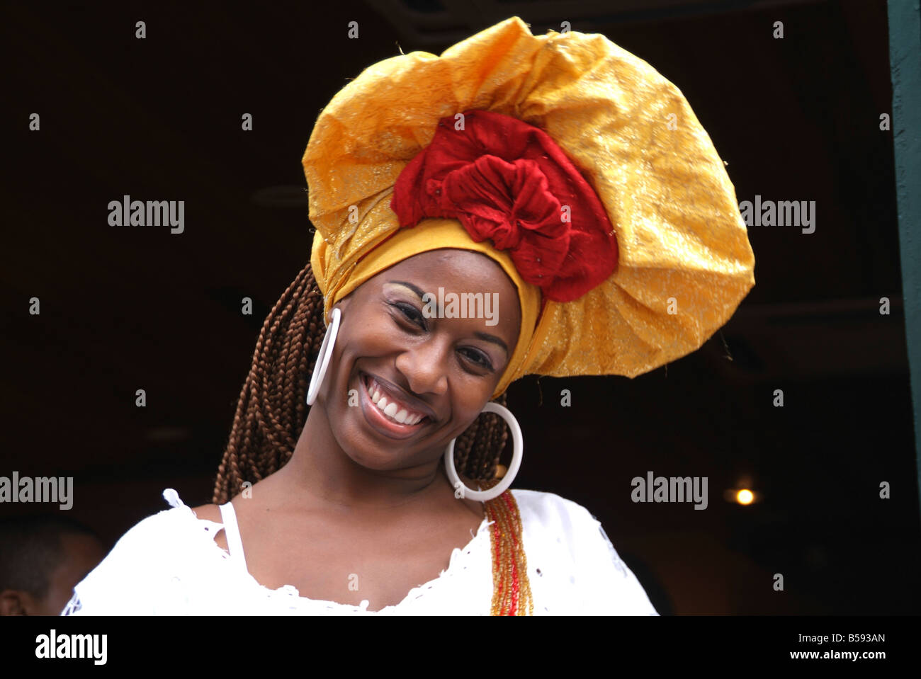 Brazilian Lady with traditional headdress Stock Photo - Alamy