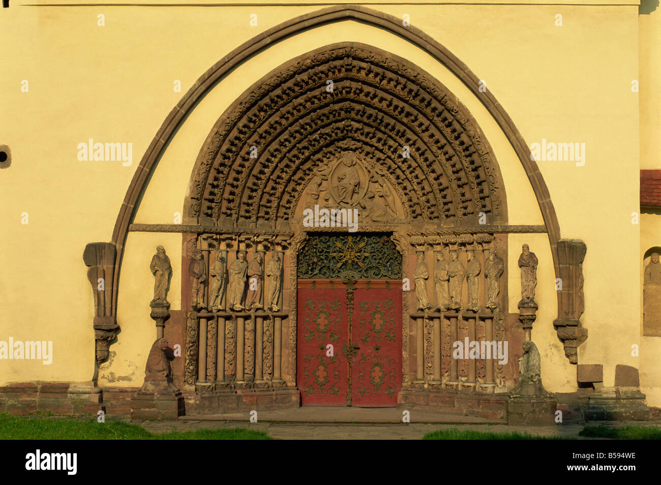 Late romanesque hi-res stock photography and images - Alamy