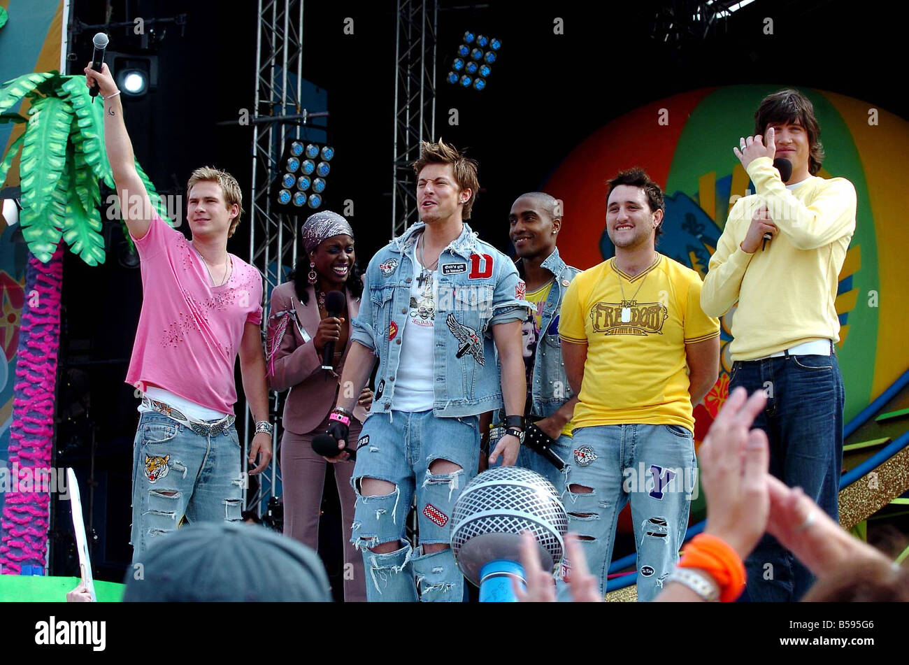 Vernon kay t4 hi-res stock photography and images - Alamy