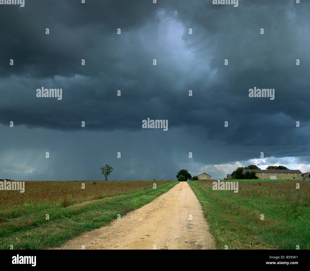 Rural le mans hi-res stock photography and images - Alamy