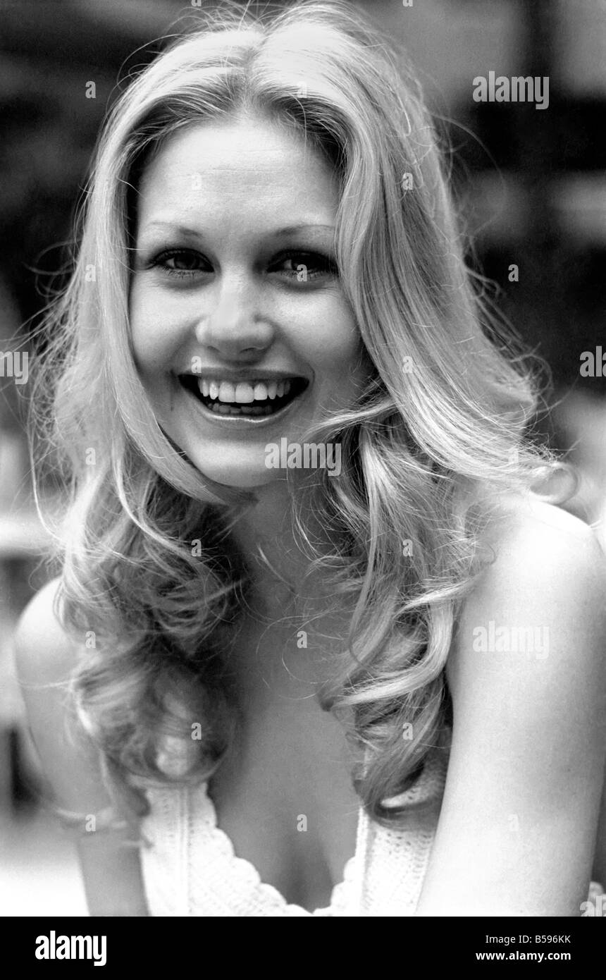 Fashion: Miss South Africa (Miss World). Annaline Kriel. March 1975 75 ...