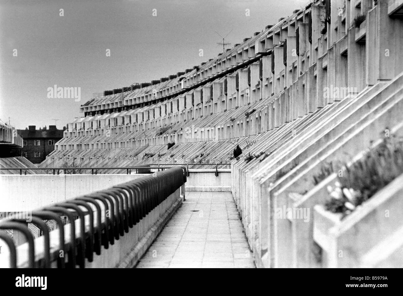 1960s building design hi-res stock photography and images - Alamy
