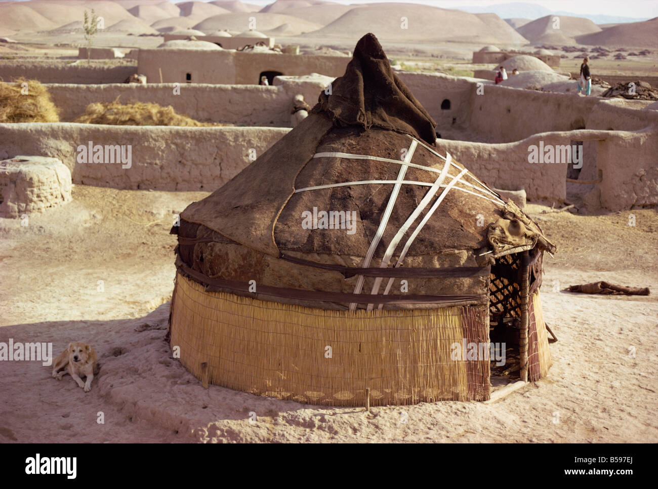 Nomads in afghanistan hi-res stock photography and images - Alamy